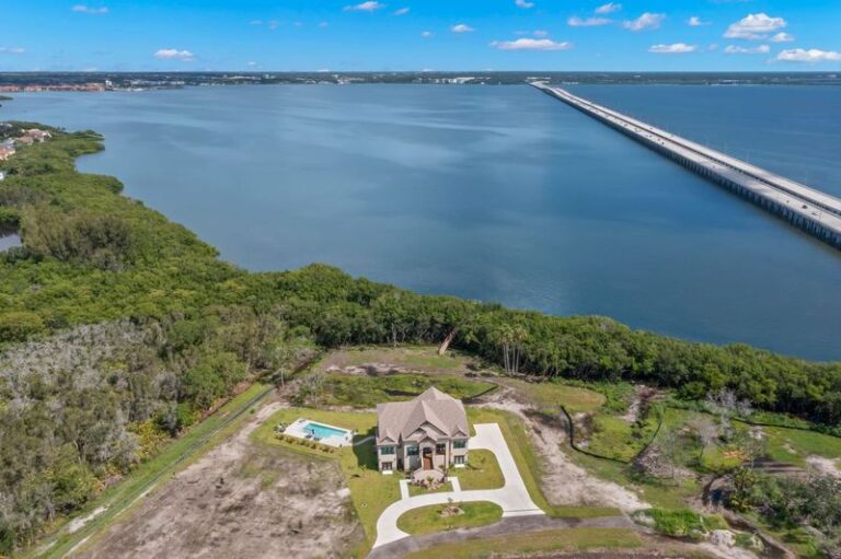 Premier Custom Coastal Home Builder in Florida | Luxury Homes